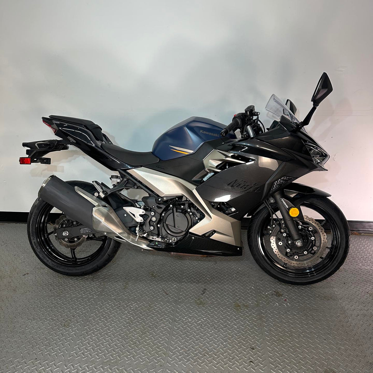 2023 Kawasaki Ninja 400 Abs (8,564 Miles) – Redmond Used Motorcycles